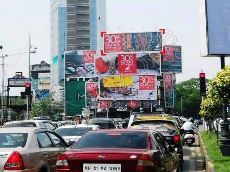 Billboard in Bandra Link Road,Mumbai at Bandra Selection Junction|10xmt