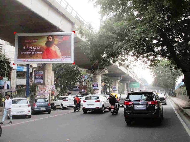 Unipole in Janakpuri,Delhi at Janakpuri Opposite Janak shopping C|10xmt